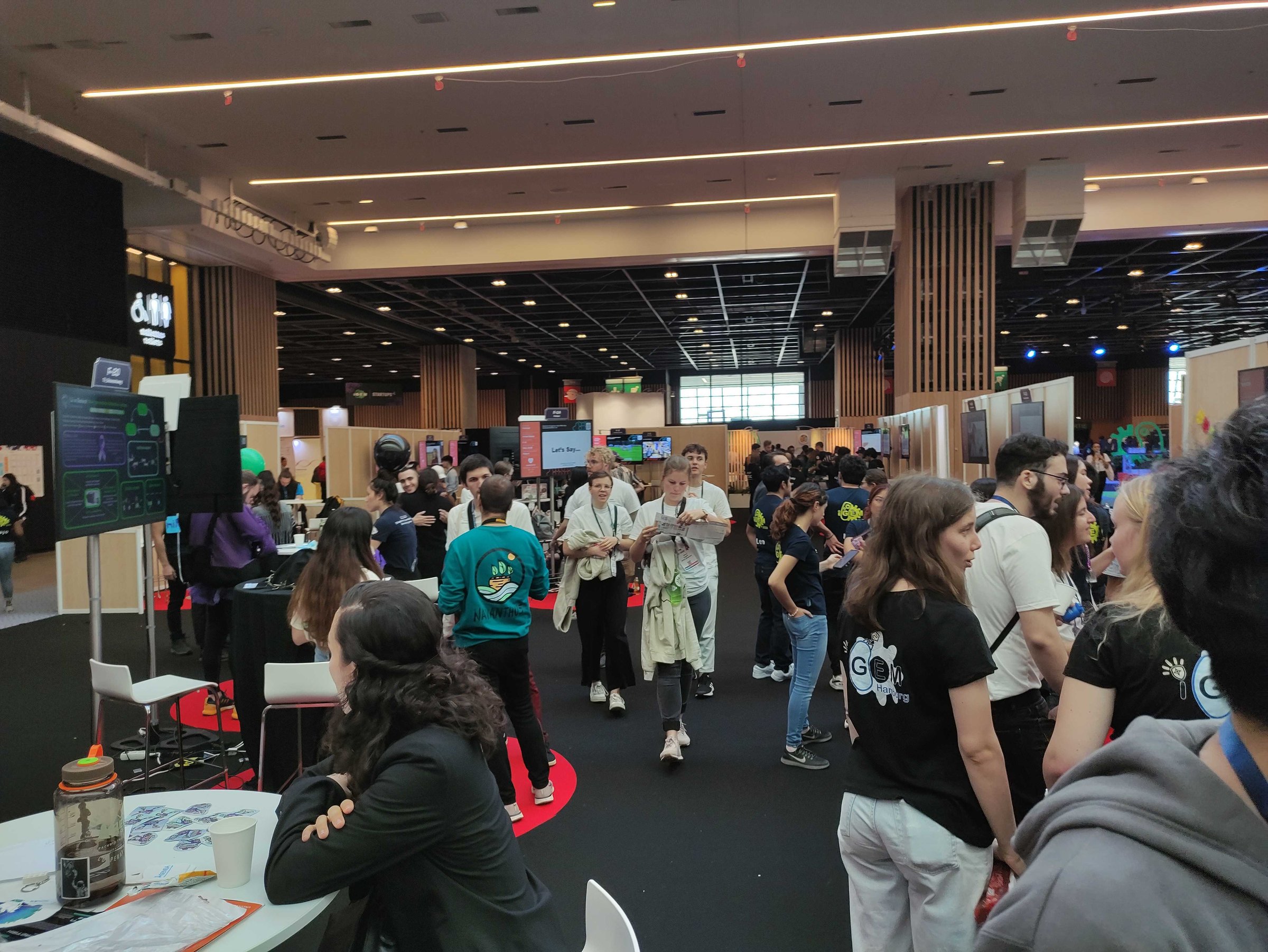 The worlds largest synthetic biology hack-a-thon - behind the scenes at ...